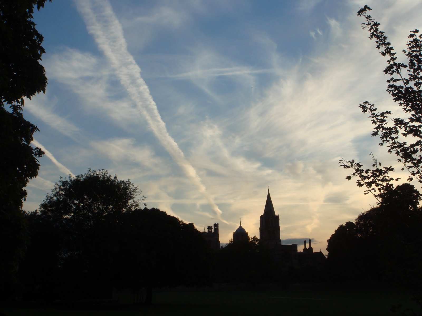 A Clerk of Oxford: That sweet city with her dreaming spires