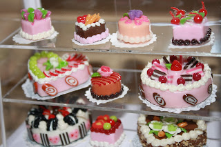 cakes.chantek: Introducing the latest gadget - mini toppers for ...