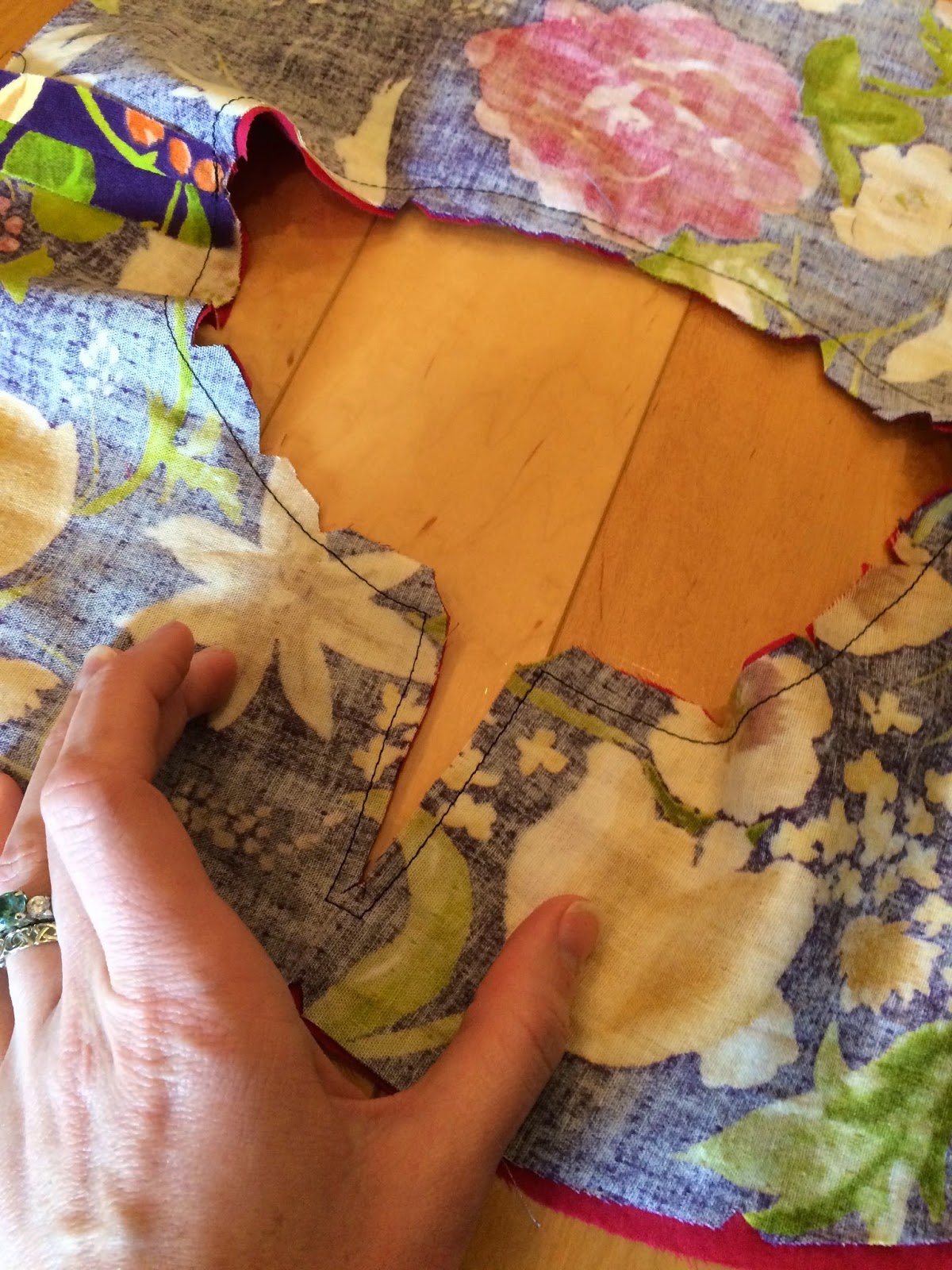 Beth Being Crafty: Split-Yoke Ruby Top!