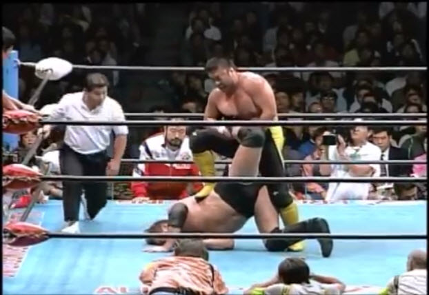 ProWresBlog: AJPW 12/10/1994 - Toshiaki Kawada and Akira Taue vs Giant ...