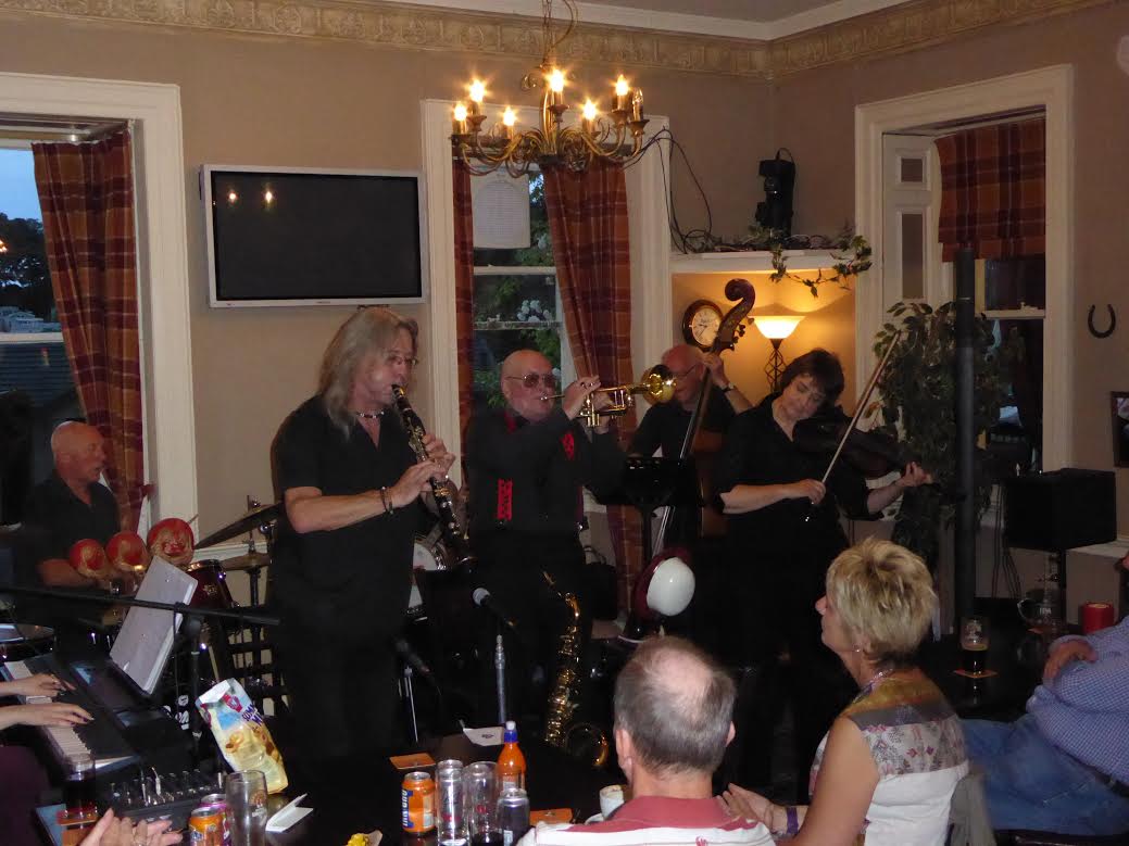 bebop spoken here: Tweed River Jazz Band @ Maguire's, Berwick upon ...