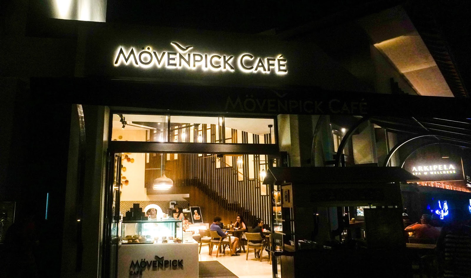 FOOD : REVIEW MOVENPICK CAFE BALI - HelgaChrist