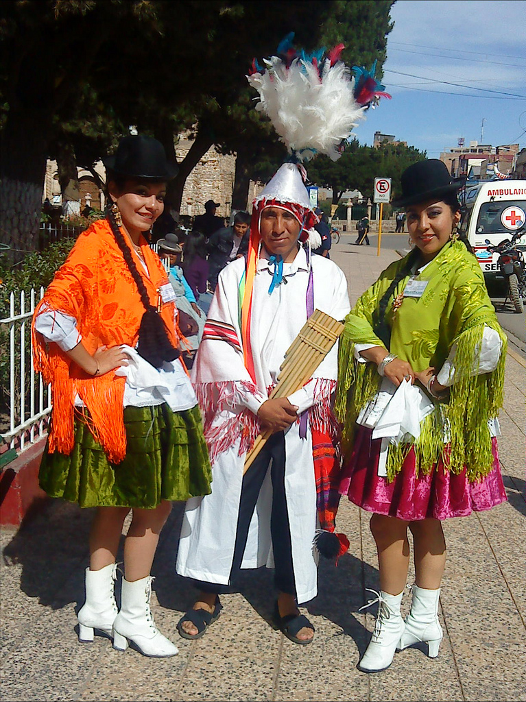 TRAJES TIPICOS DEL PERU : La Pandilla Puneña (Puno)