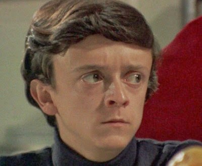 Schattenlichter: NON SI DEVE PROFANARE IL SONNO DEI MORTI (1974)