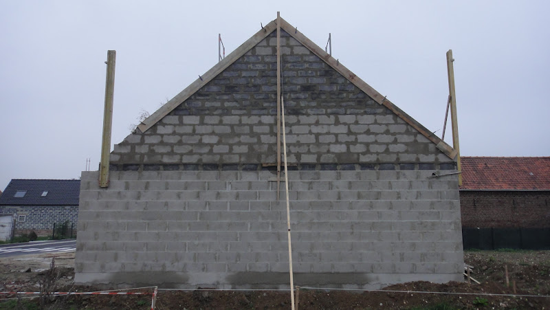 Notre-Maison-NlV: Le montage des pignons