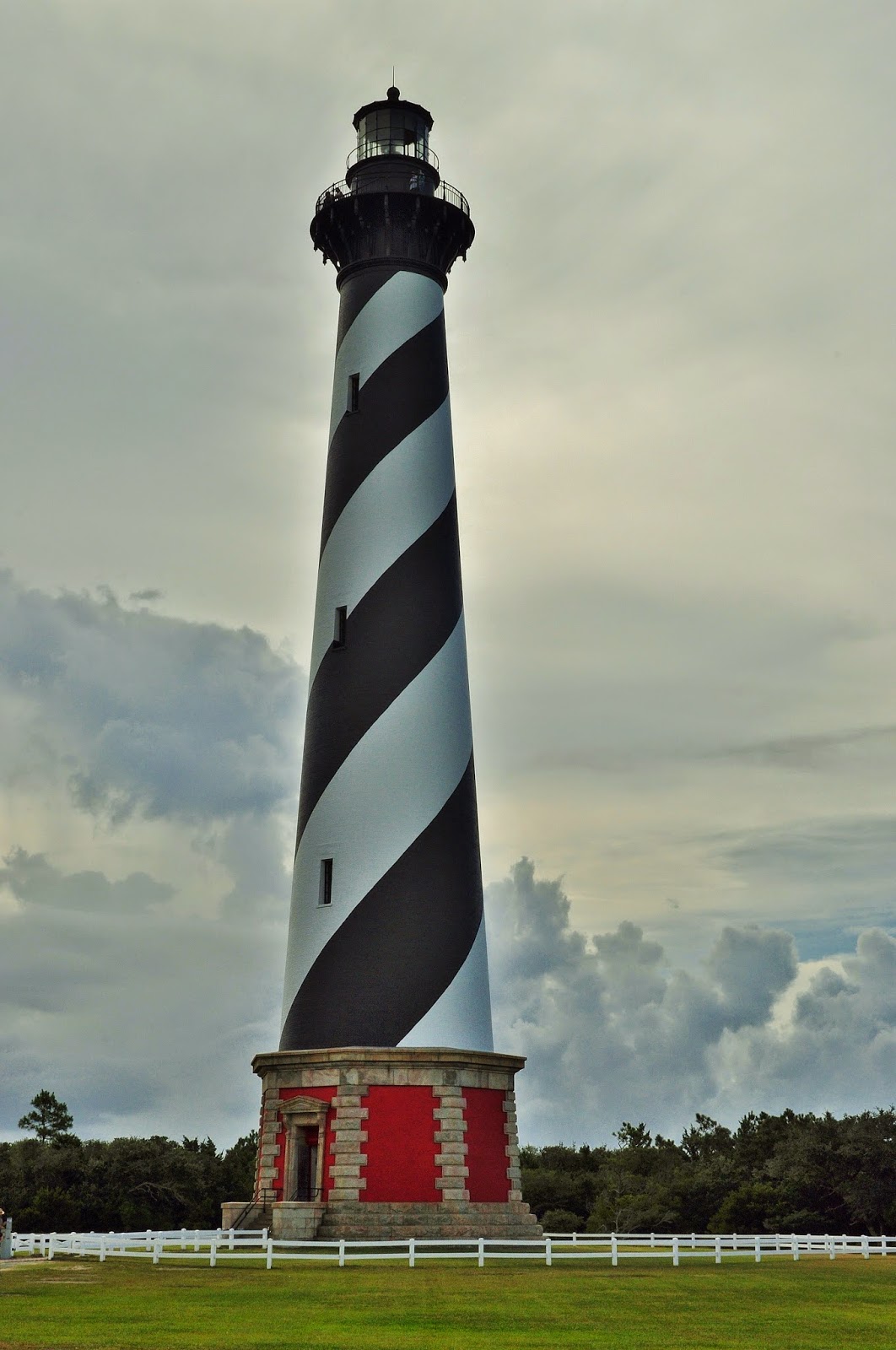 WC-LIGHTHOUSES: CAPE HATTERAS LIGHTHOUSE-HATTERAS ISLAND, NORTH CAROLINA