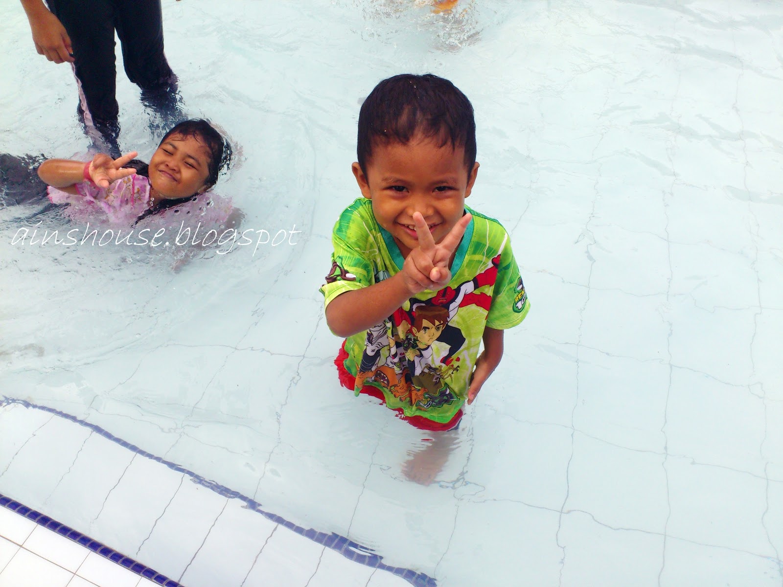 CHEQ AIN: ~~Merdeka Beach Resort, Pantai Merdeka, Kedah~~