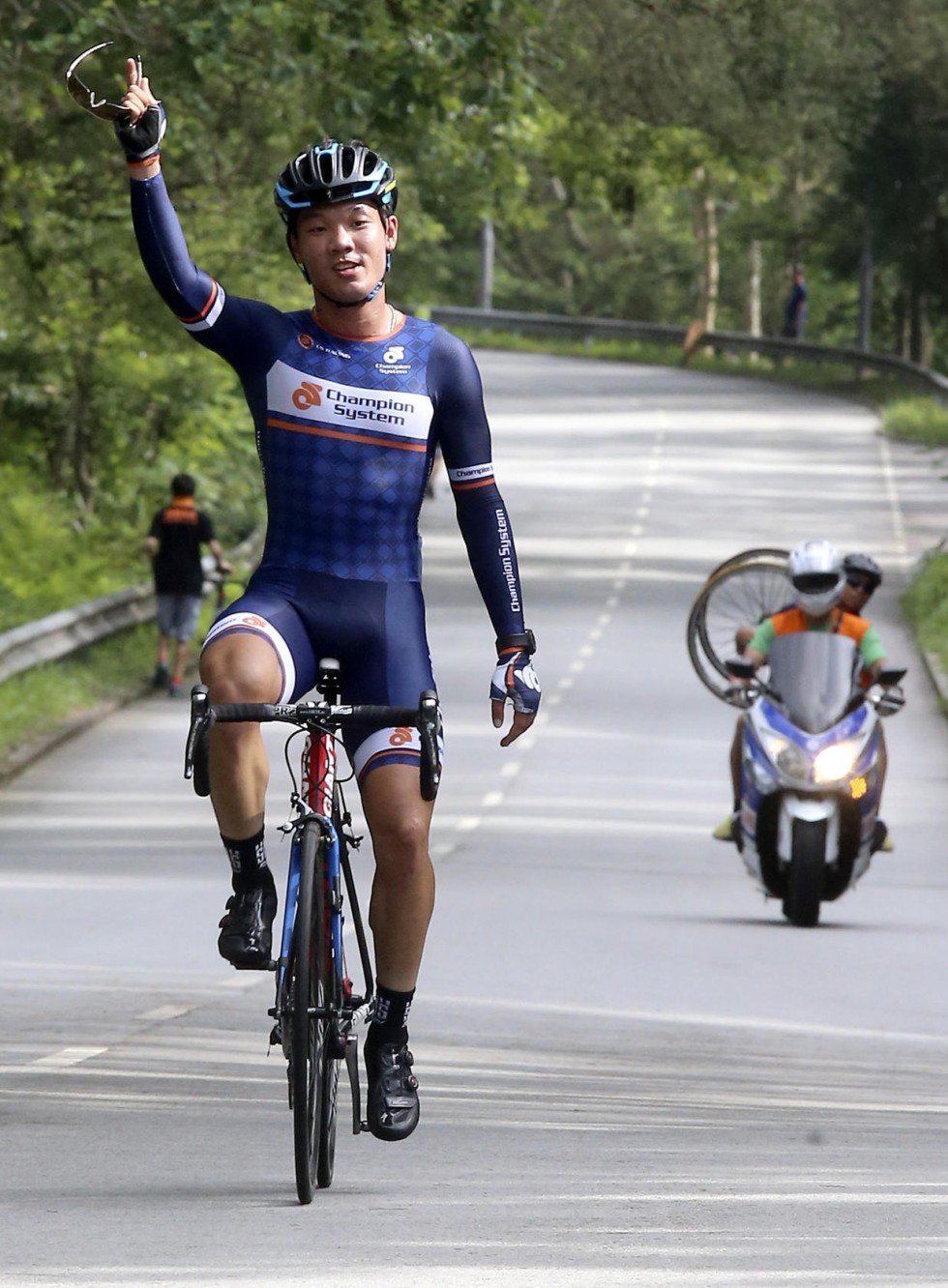 Crónica Deportiva Sentimental: Cheung King Lok