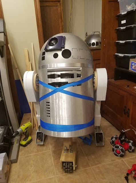 Jake's Robot Army: R2 event