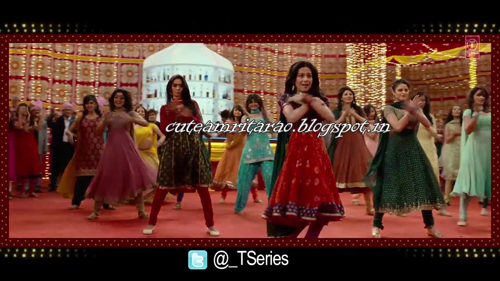 Cute Amrita Rao: Amrita rao HQ snaps frm the song of DAARU PEEKE frm ...