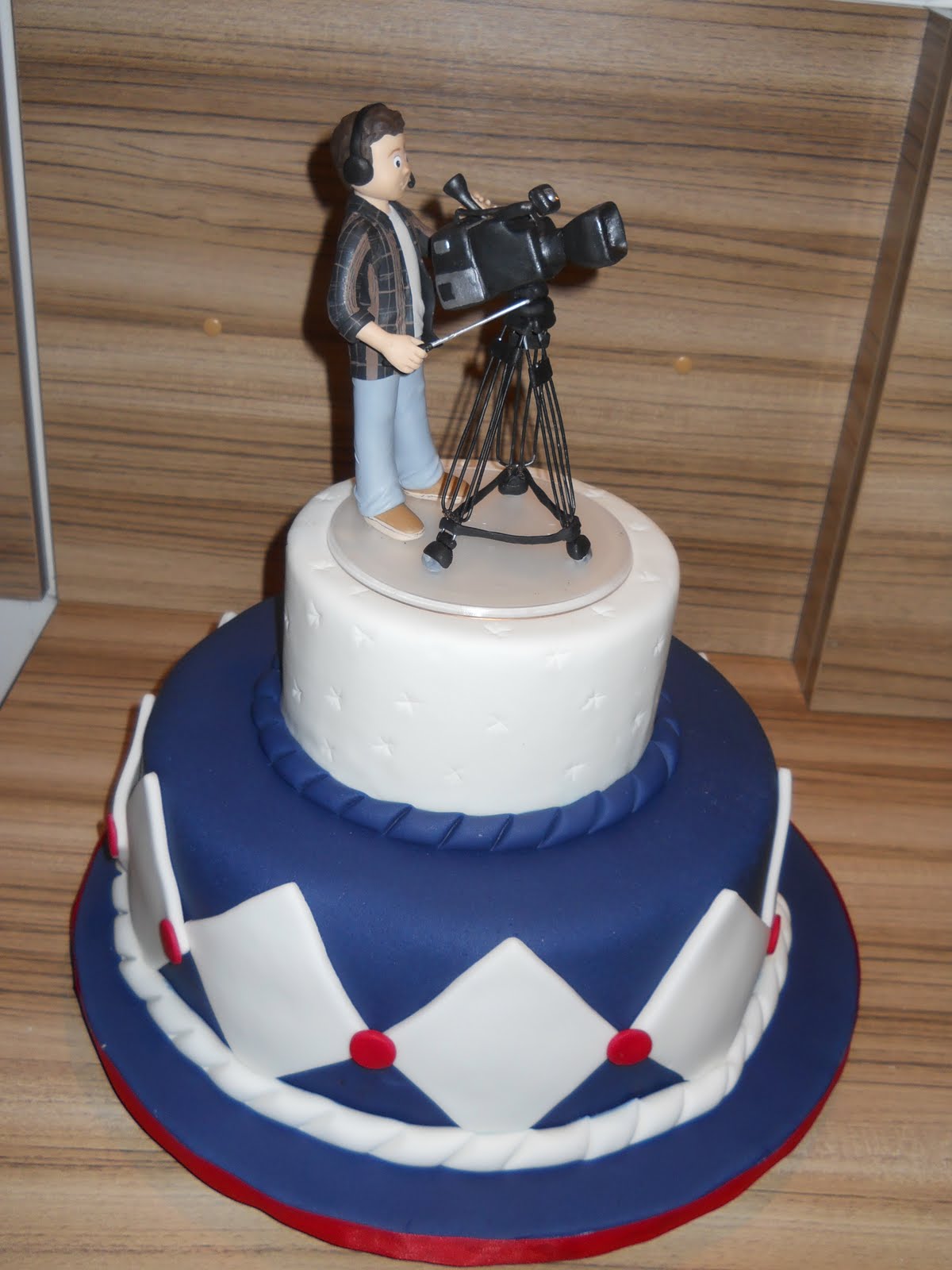 Fabíola Martins - Cake Designer: Camera Man Personalizado