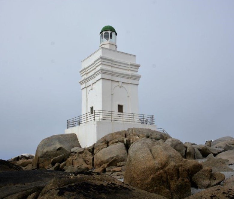 Lighthouses of South Africa: No 4 POST - STOMPNEUSBAAI LIGHTHOUSE
