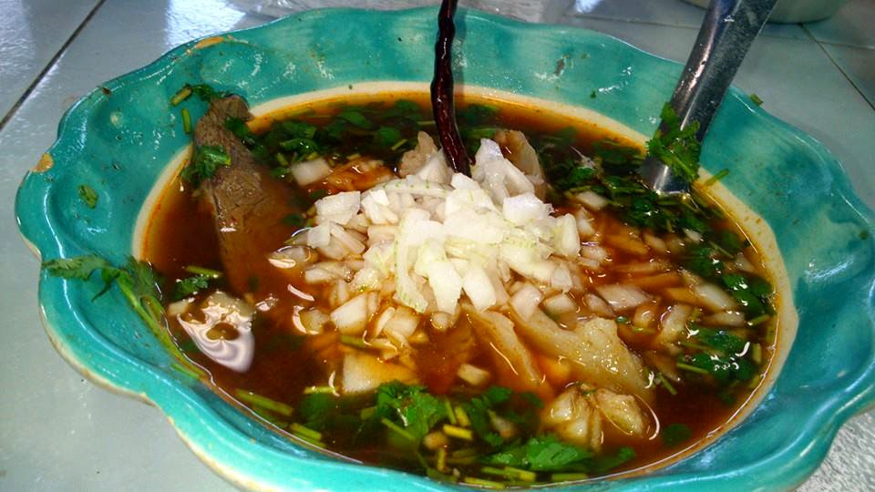Jaime Ramos Méndez: Plato de menudo en el mercado de Tangancícuaro ...