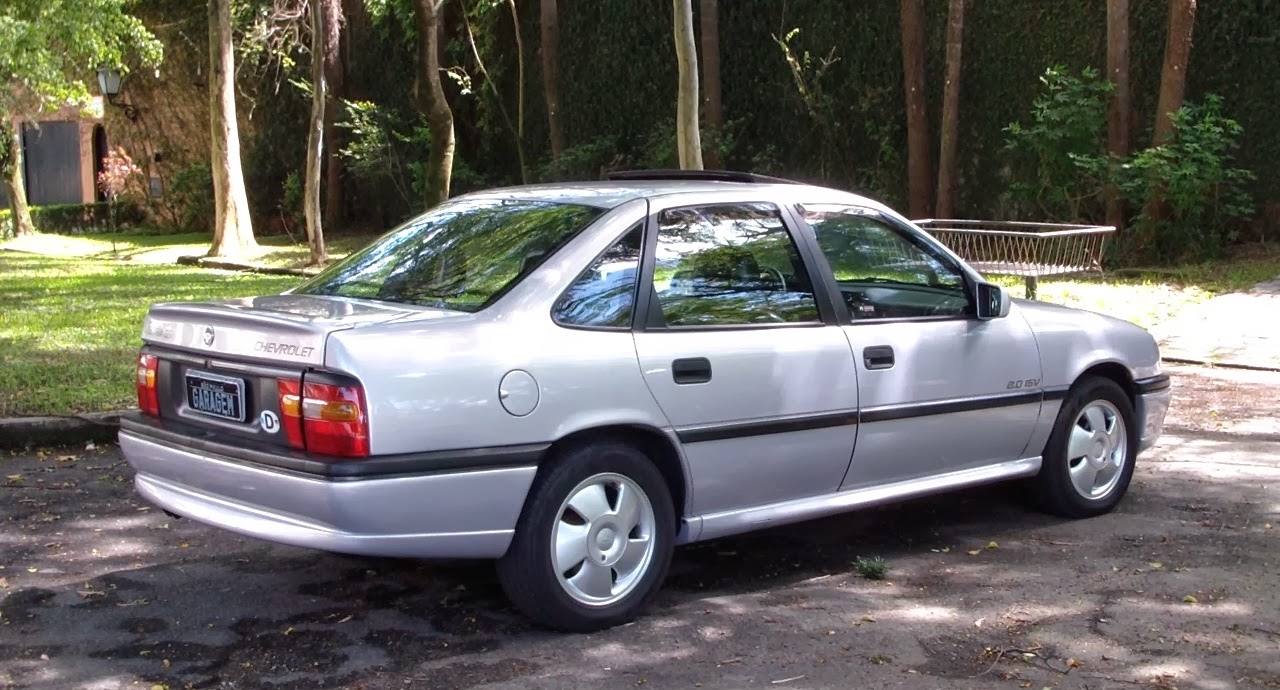 Chevrolet Vectra GSi 2.nada 16V x Fiat Tempra Turbo 2.nada i.e