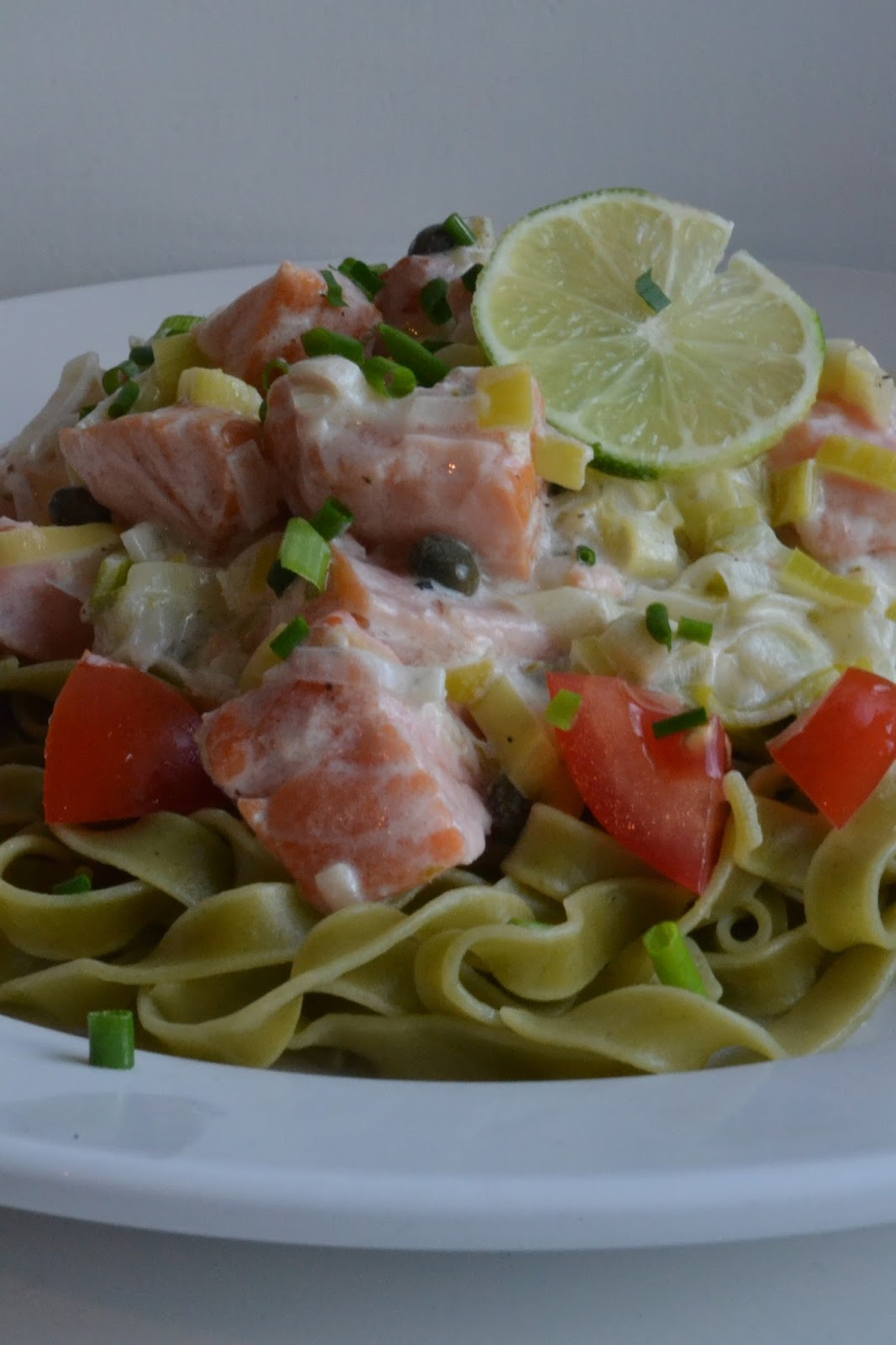 Eet lekker: Tagliatelle met gerookte zalm, prei en kappertjes