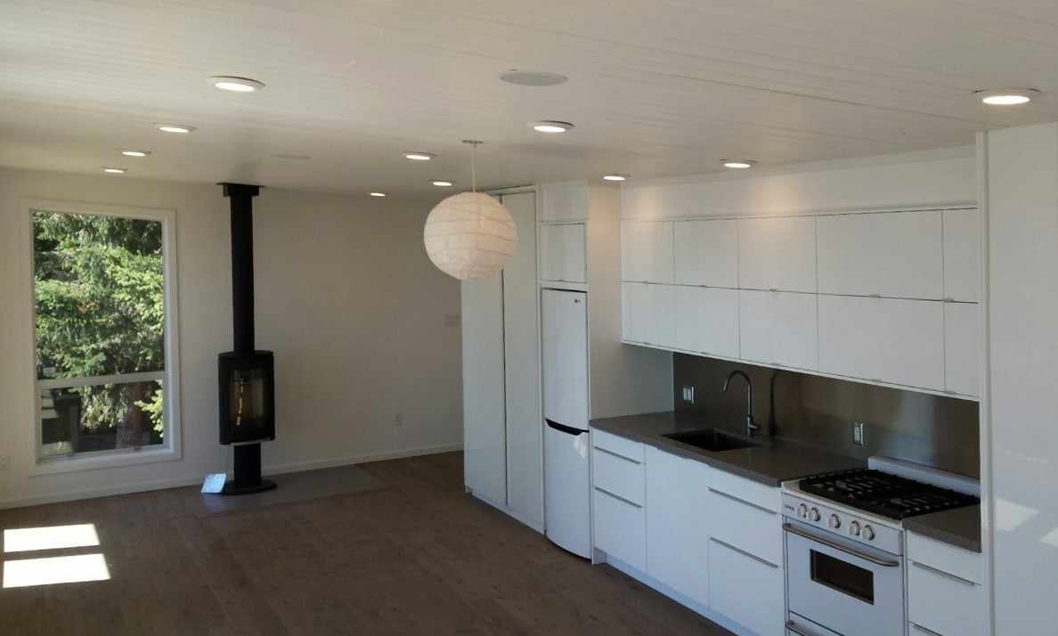 TINY HOUSE TOWN: Desolation Sound Modular Off-Grid Cabin