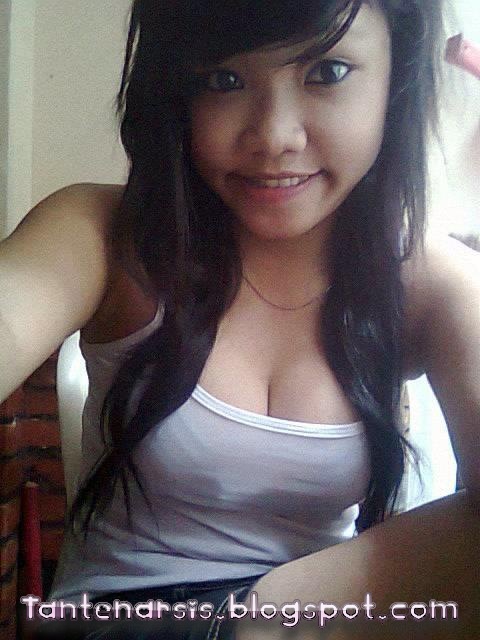 Foto Narsis Anak SMP Imut Pamer Toge | Hot Memek Bugil