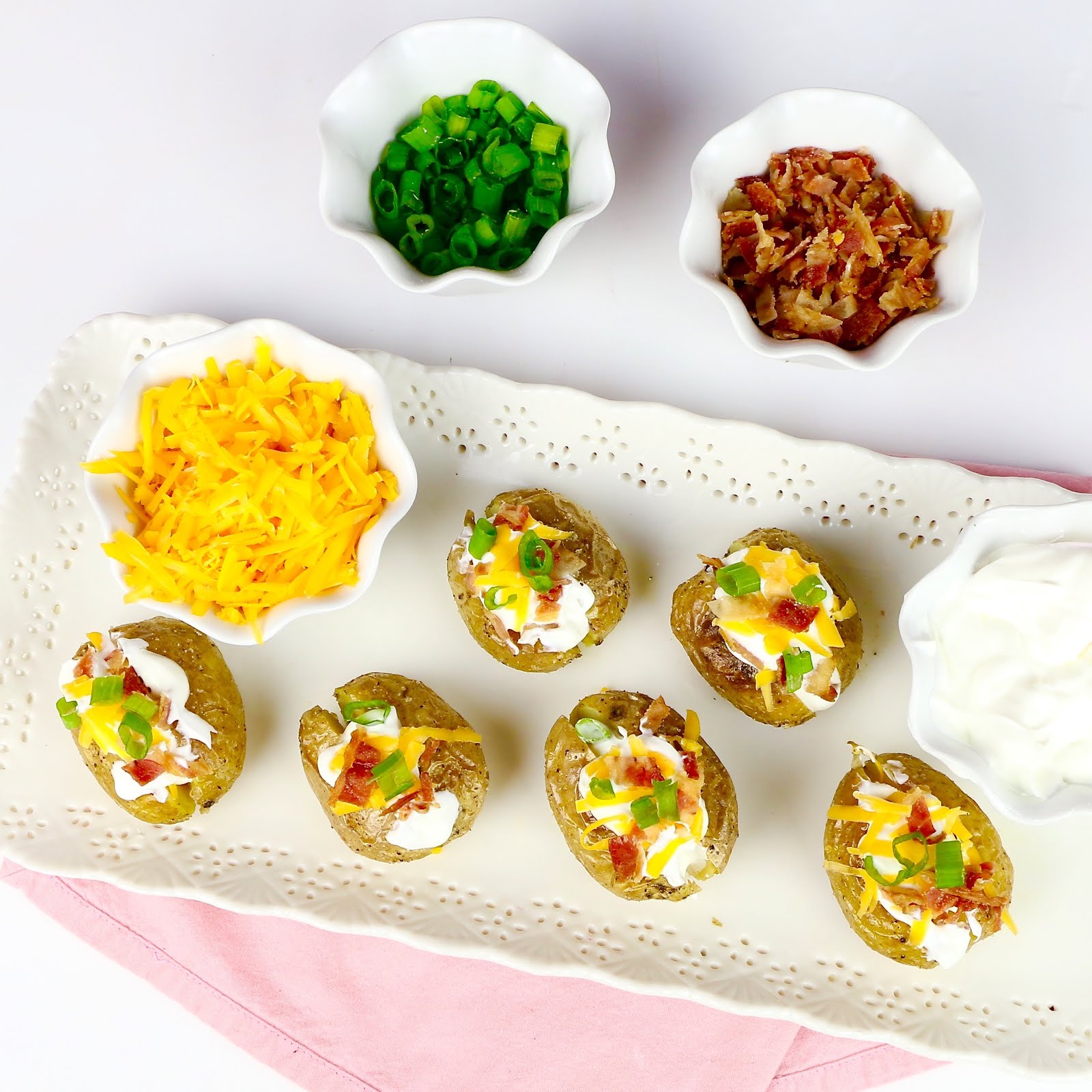 {VIDEO} Fully Loaded Mini Baked Potato Bites - The Lindsay Ann