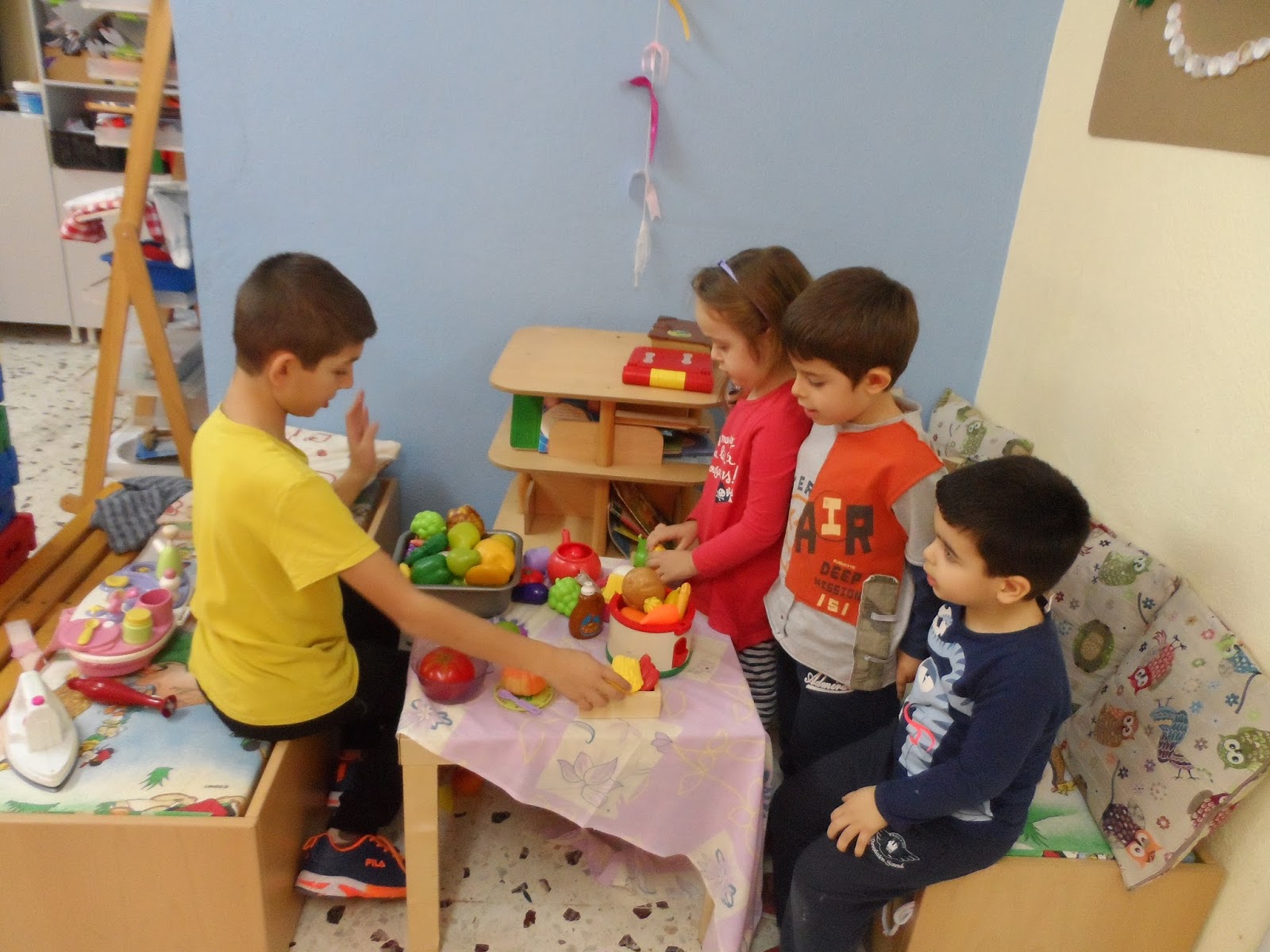 14o Νηπιαγωγείο Νίκαιας: ΑΞΙΕΣ ΖΩΗΣ-ΤΡΩΩ ΥΓΙΕΙΝΑ ,ΠΑΙΖΩ ΚΑΙ ΓΥΜΝΑΖΟΜΑΙ ...