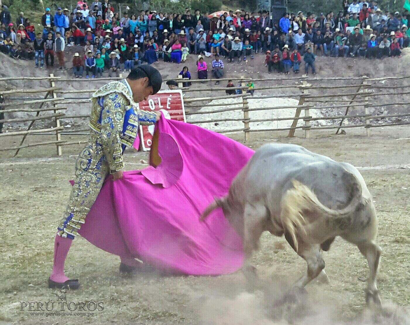 PERÚ TOROS: 08/31/15
