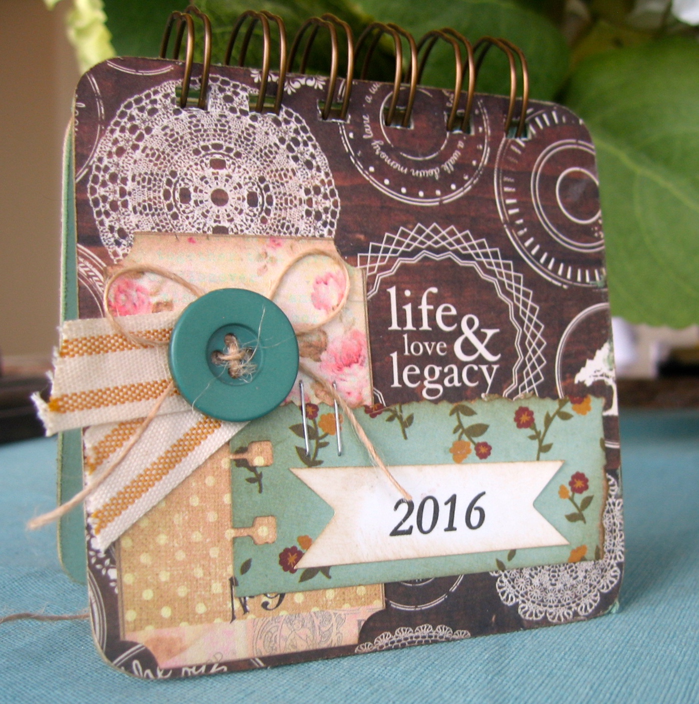 Designs by Sharon: Legacy Desk-Top Calendar
