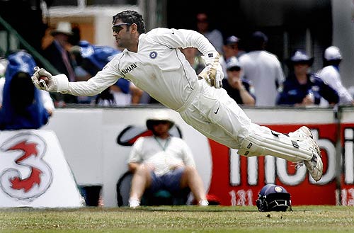 Aleda Costa: Best Cricket Catches Images