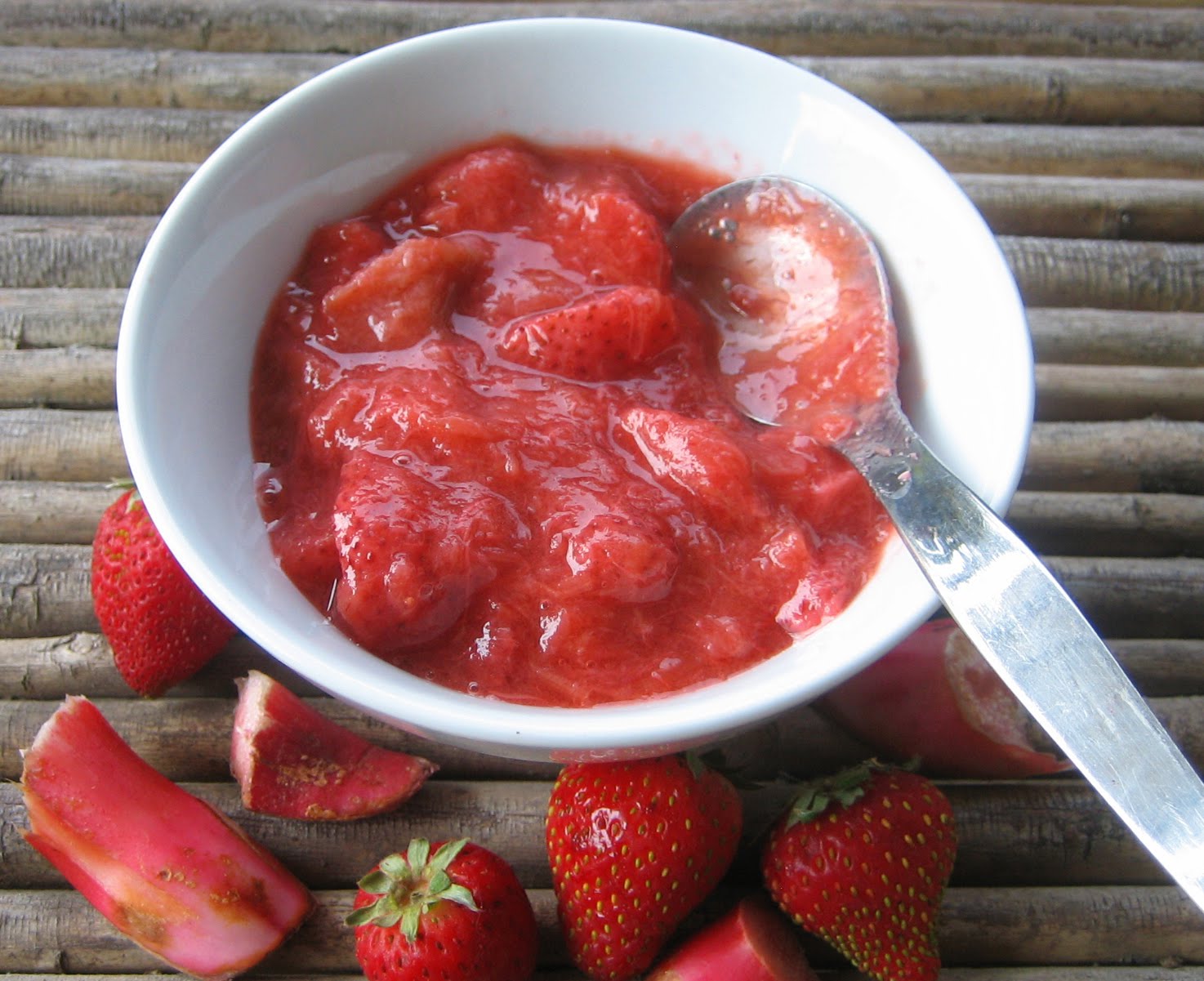 Lentil Breakdown: Easier-than-Pie Strawberry-Rhubarb Compote