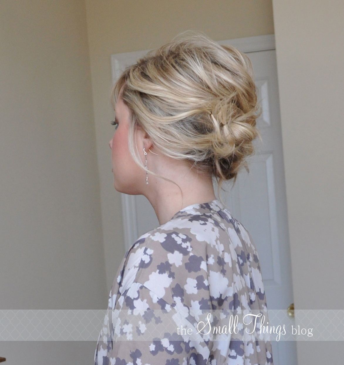 The Messy Side Updo – The Small Things Blog