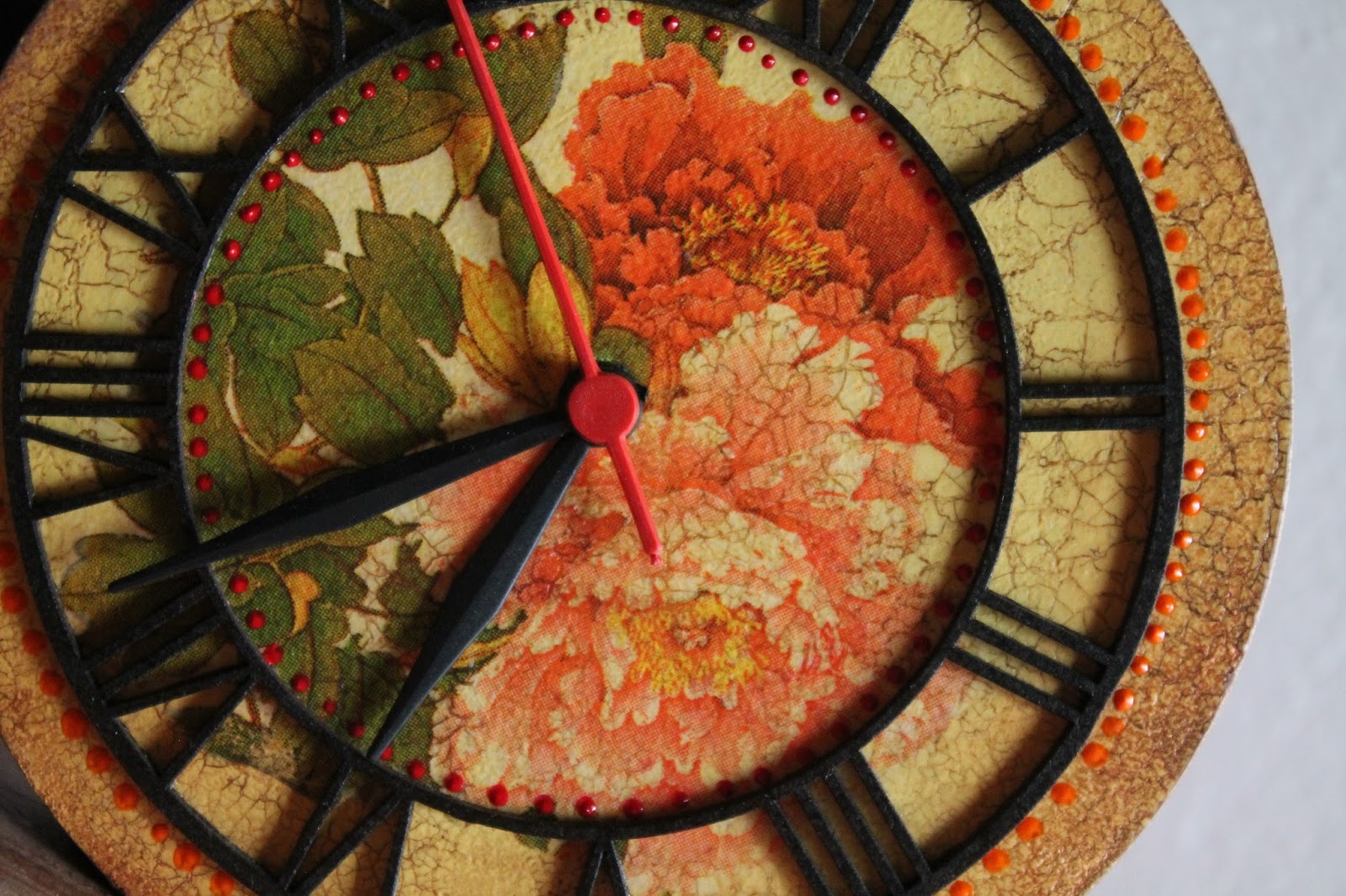 Paper Fantasees - The Craft Blog: Decoupage Clock with Crackle finish