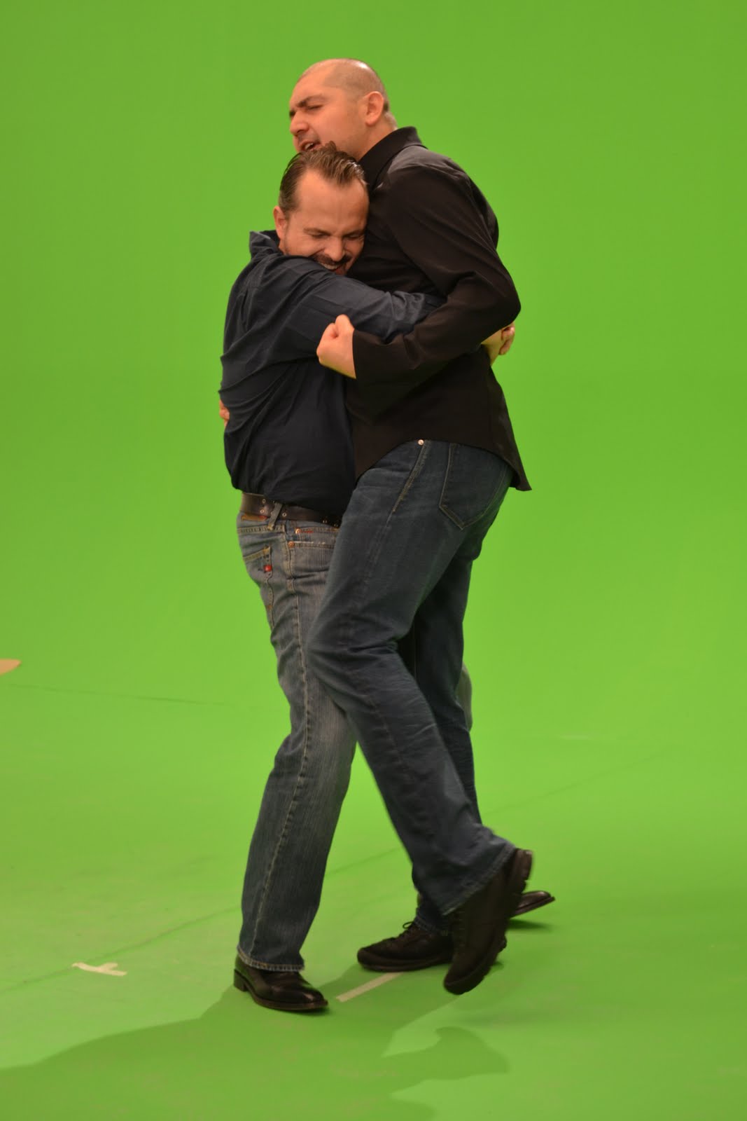 JORGE COLL: REYLI Y BOSÉ GRABAN VIDEO "AMOR DEL BUENO"