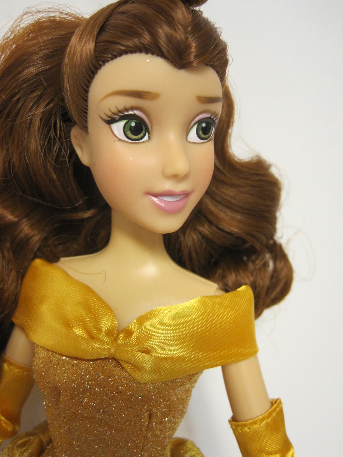 Never Grow Up: A Mom's Guide to Dolls and More: 2016 Disney Store Belle ...