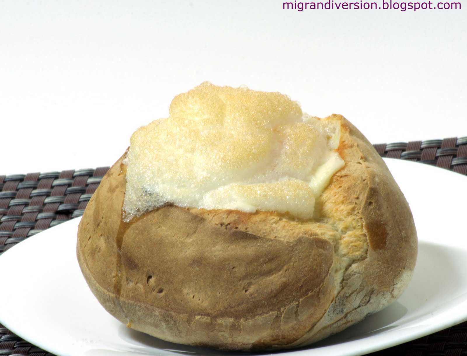 Pan Relleno de carne con sobrasada, queso y huevo - Mi Gran Diversión
