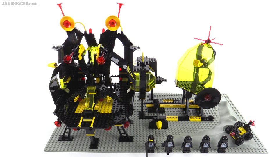 LEGO Blacktron Message Intercept Base from 1988! set 6987