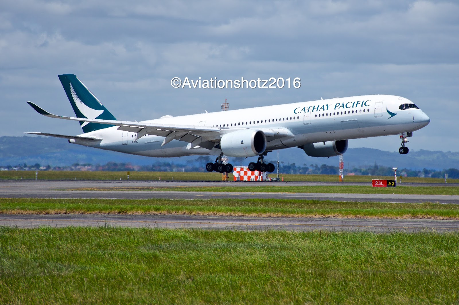 Aviationshotz: Cathay Pacific's A350-900 Arrives In Auckland