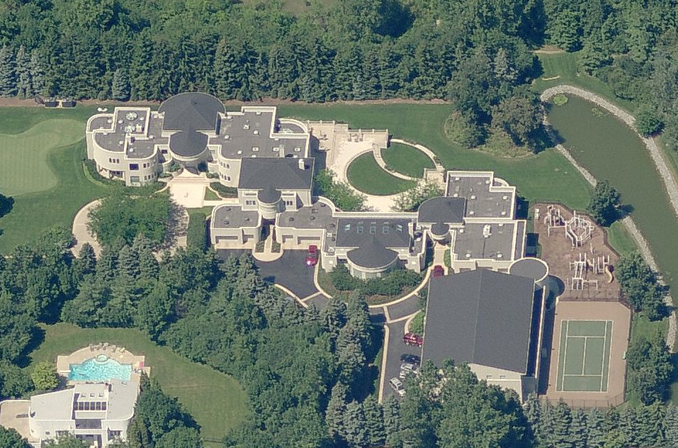 Mansions & More: Michael Jordan's 32,683 Square Foot Mansion Up For Sale