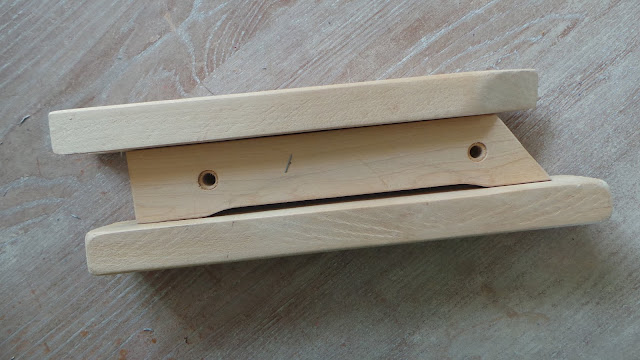 KnitWitsOwls: DIY Wooden Clapper