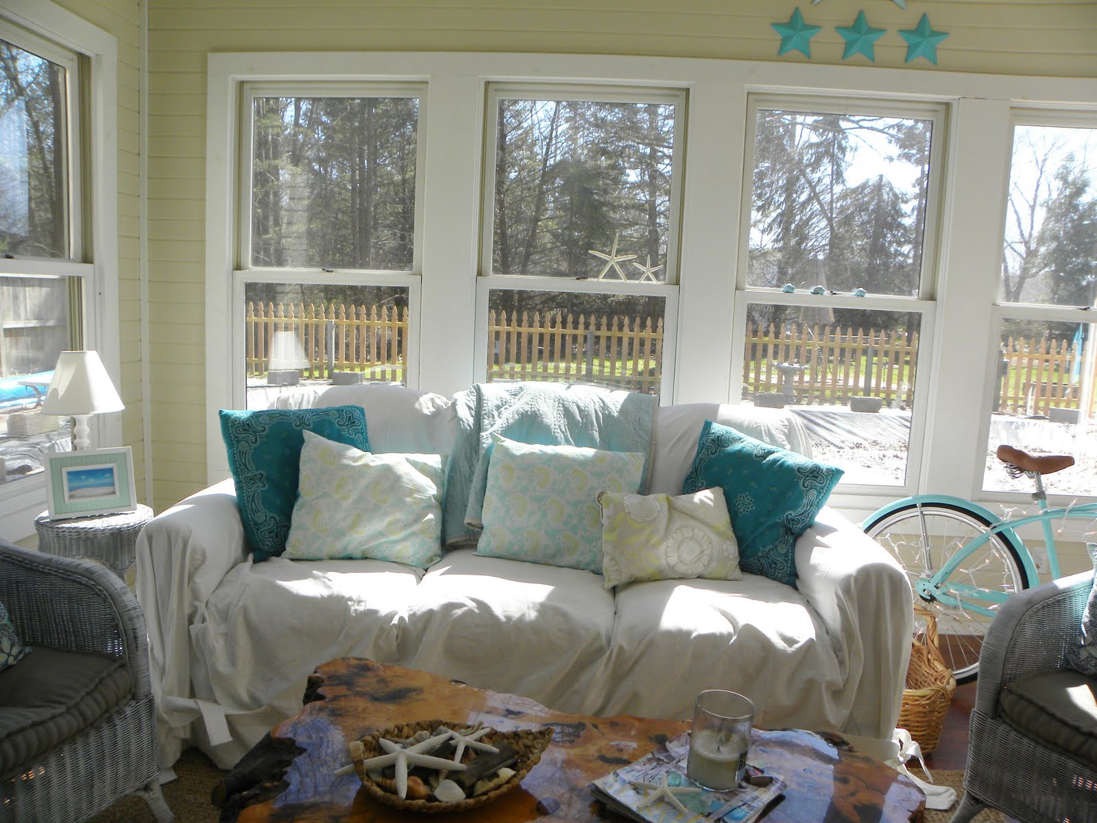 Simple Daisy: {beach cottage design}
