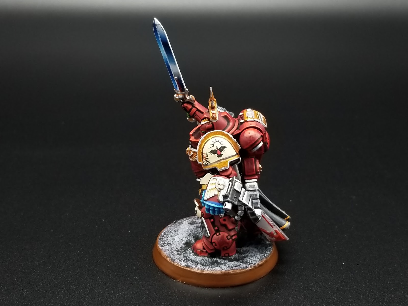 Tigurius's Omnis Arcanum Models: Blood Raven Primaris Captain in Gravis ...