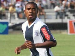 Gente Grone: Jorge Bazán quiere debutar en el clásico anotando un ...