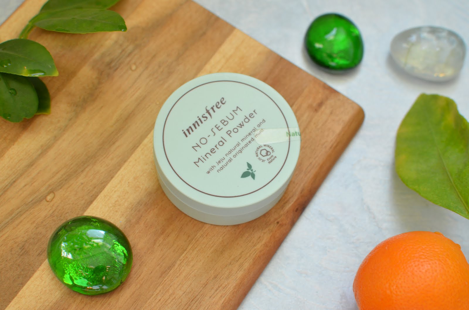 Innisfree No Sebum Mineral Powder Бесцветная матирующая рассыпчатая ...