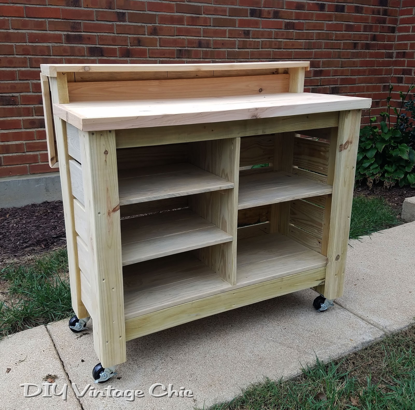 DIY Mobile Outdoor Bar