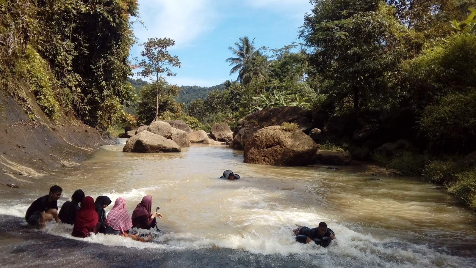 Curug Luhur , Potensi Wisata Cianjur Selatan