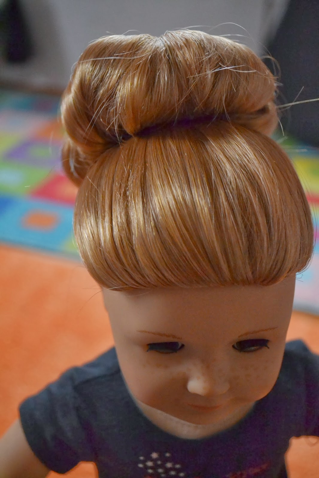 Vinyl ★ Girls: How to do a Sock Bun on American Girl.