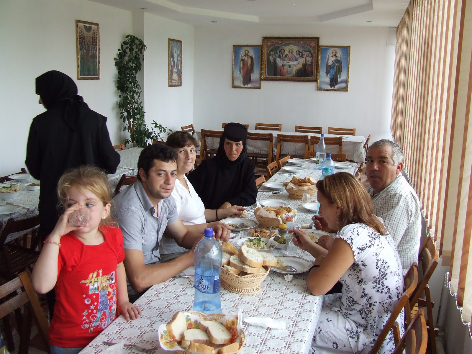 Timp liber: Manastirea Carnu