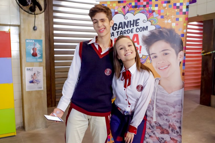 As Aventuras de Poliana: Nesta Sexta: Mirela sai com Luca Tuber