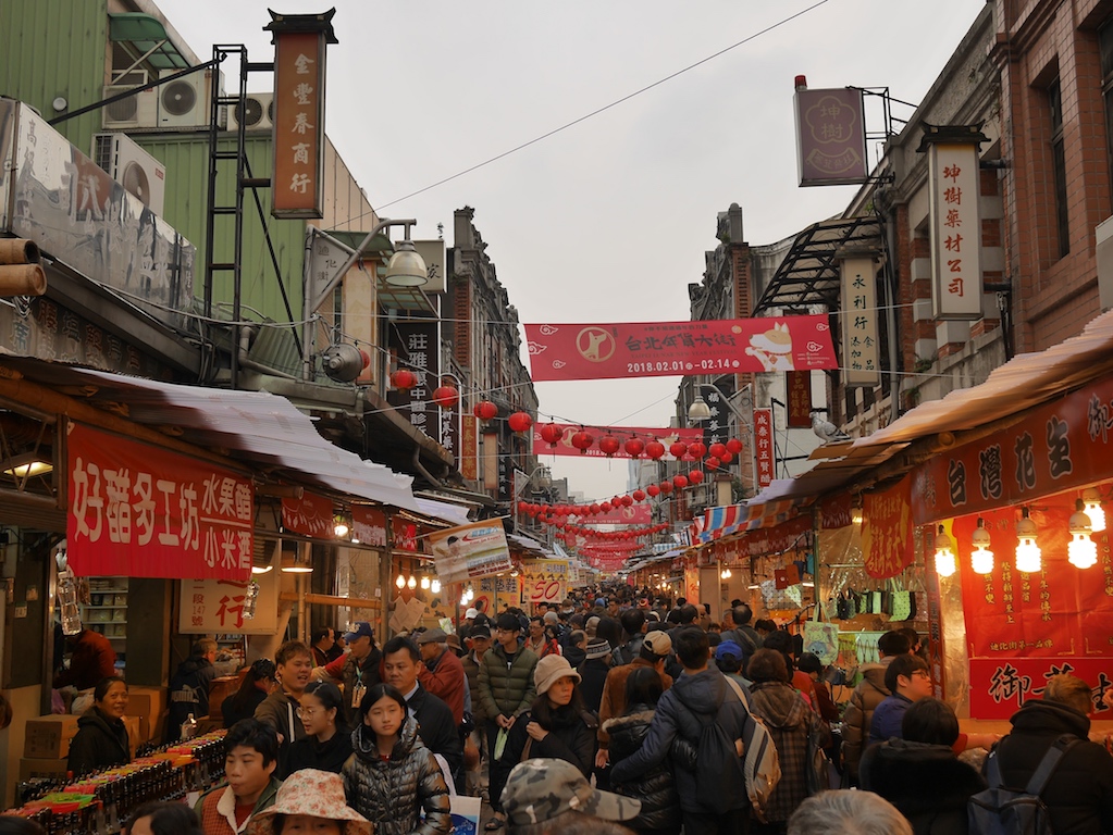 The Taipei Lunar New Year Festival at Dihua Street - Isidor's Fugue
