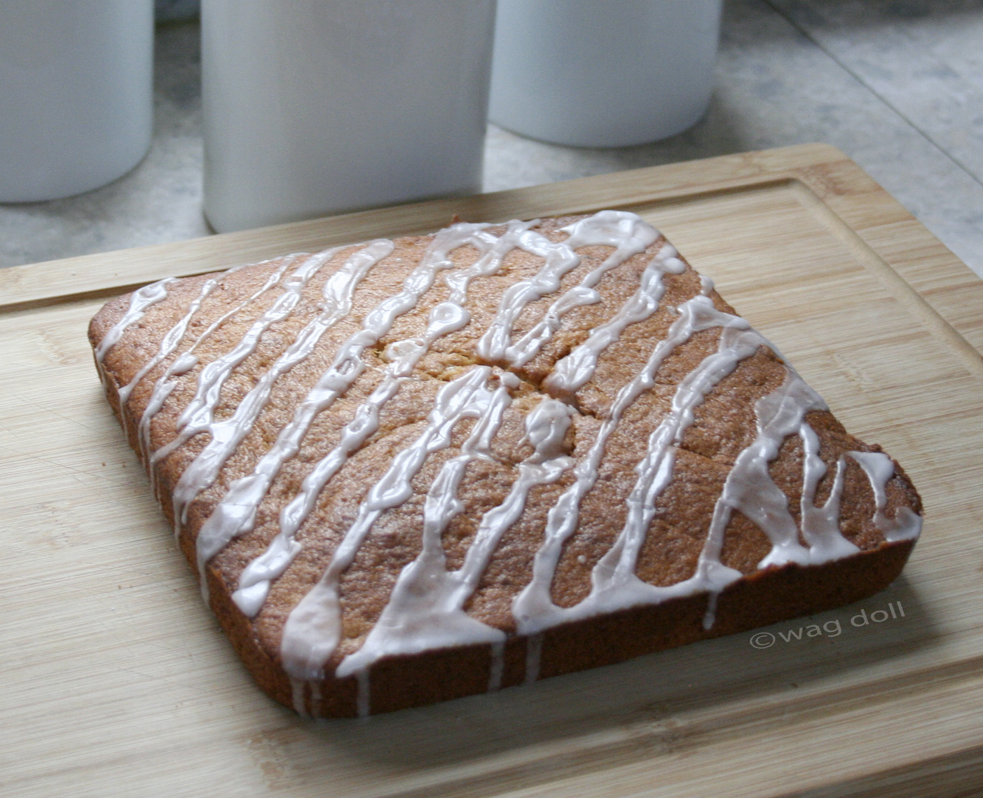 Super Easy Banana Drizzle Cake