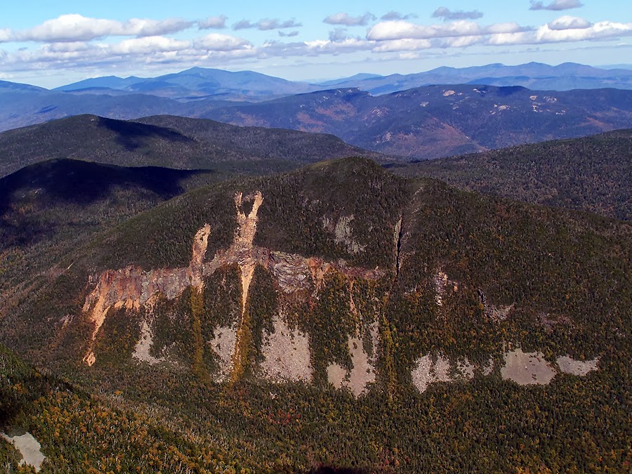 Hiking in the White Mountains: Zealand Notch to Mount Carrigain Trail Run