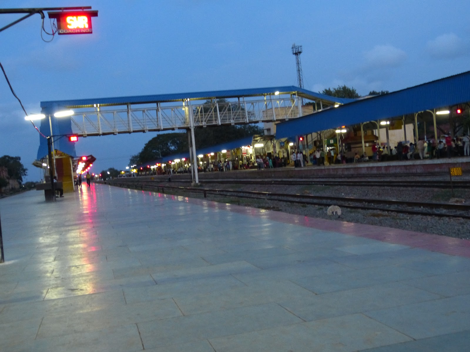 Incredible GADAG!!!: A clean view of Gadag Railway Station