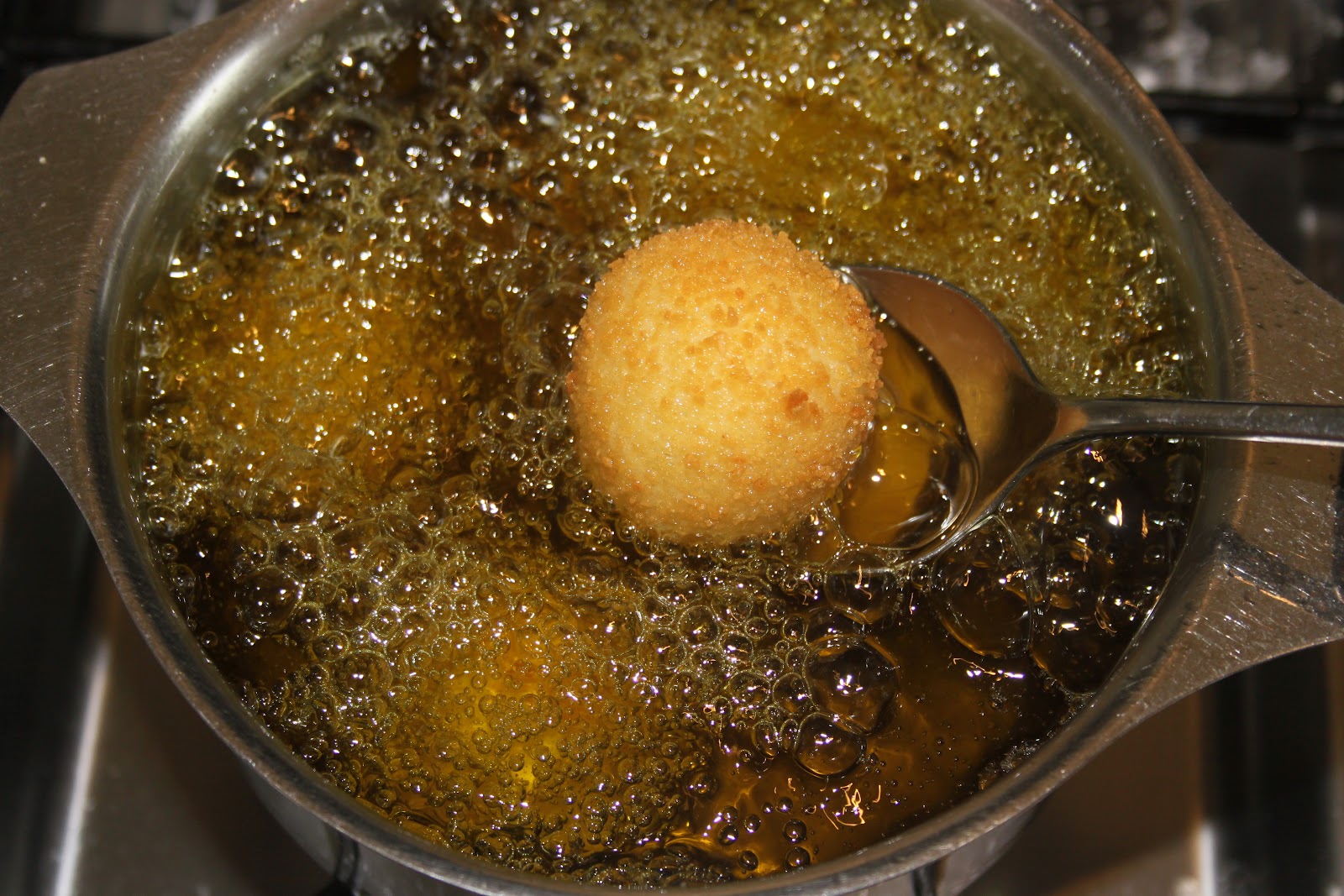 Boulettes Frites au Fromage - La cuisine de Bernard